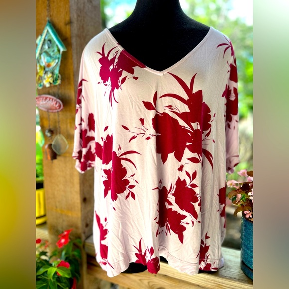 Soma | Tops | Soma Pale Pink Burgundy Floral Soft Flowy Pullover V Neck ...
